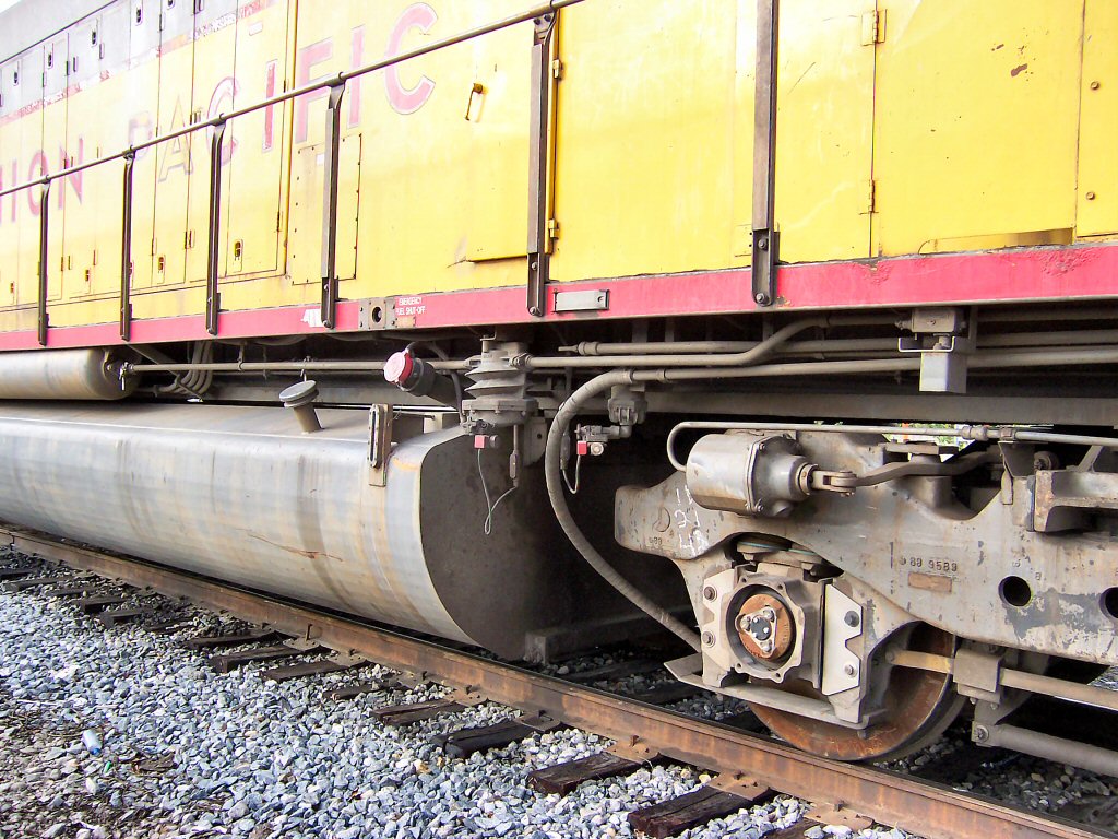 UP 2293 truck and fuel tank detail